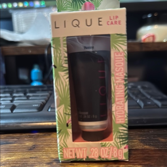 Lique | Makeup | Lique Nwt Hydrating Lip Masque Honey | Poshmark